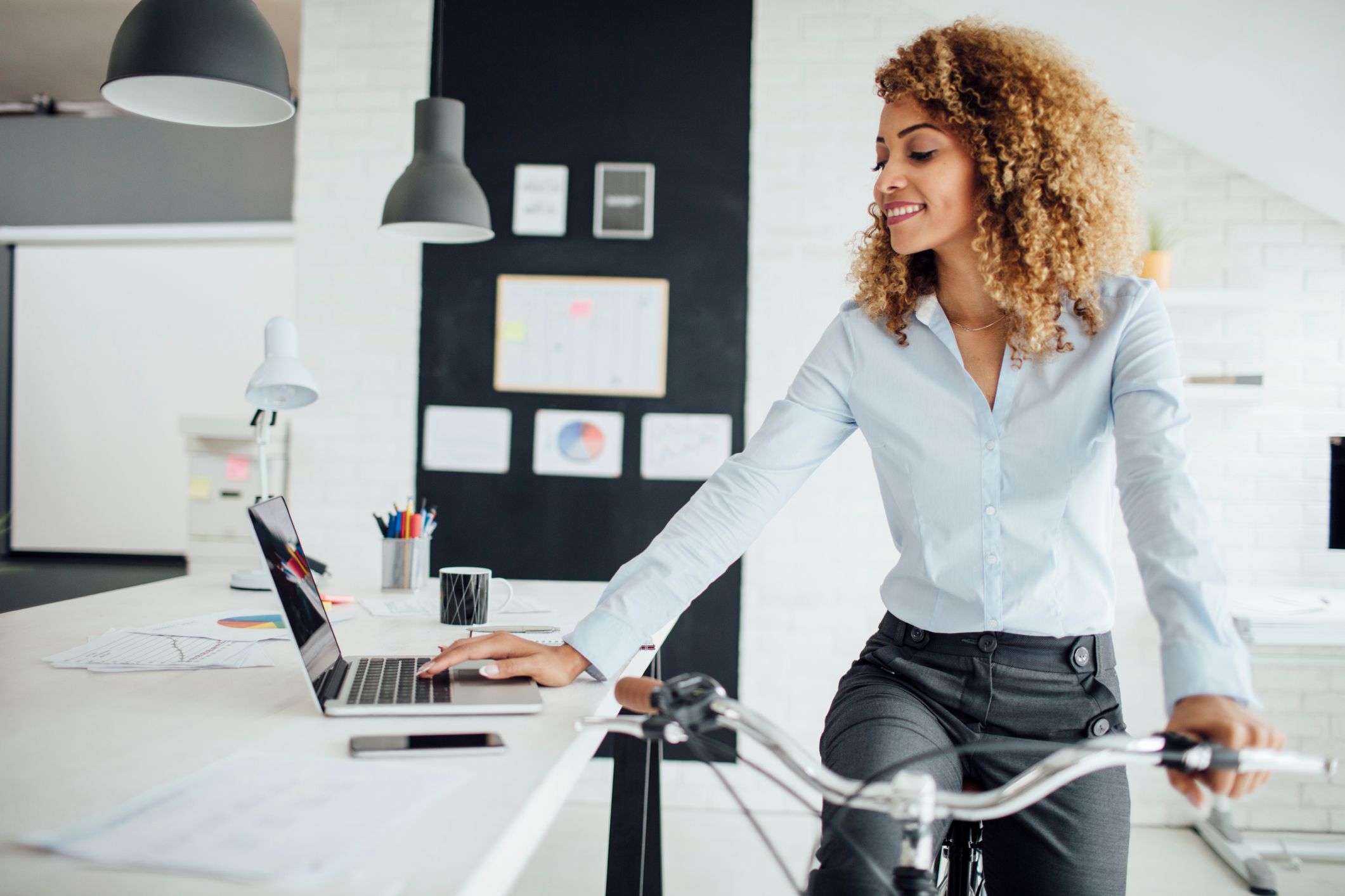 Desk Bike – deine Geheimwaffe gegen langes Sitzen
